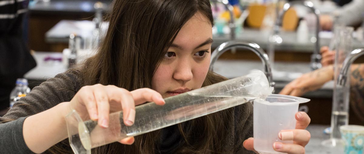 Courses - Biology - Knox College